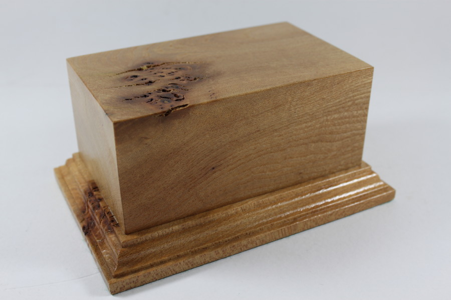 Solid Large Oak Oblong Plinth With Burr 145mm x 90mm x 65mm high